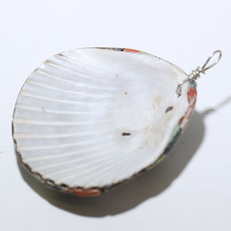 Shell Pendant by Doris Coriz – Gallup Trading