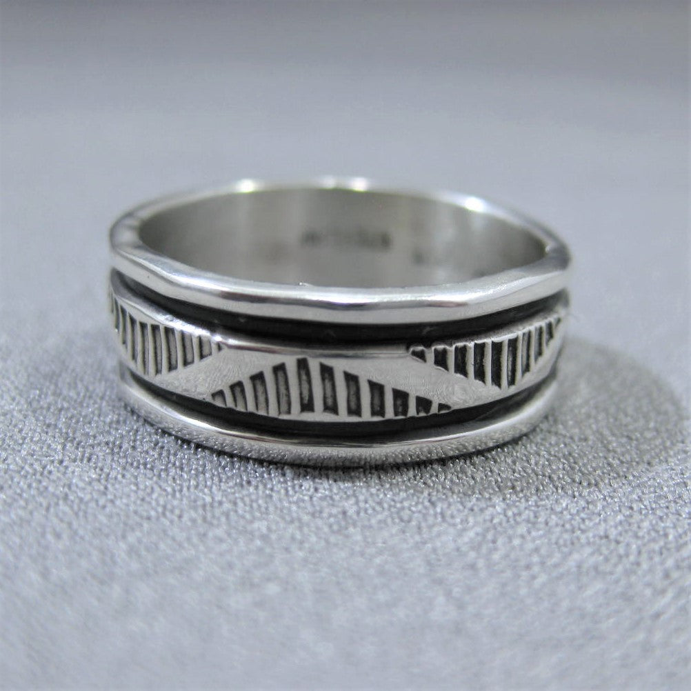 Silver Ring by Bruce Morgan – Gallup Trading